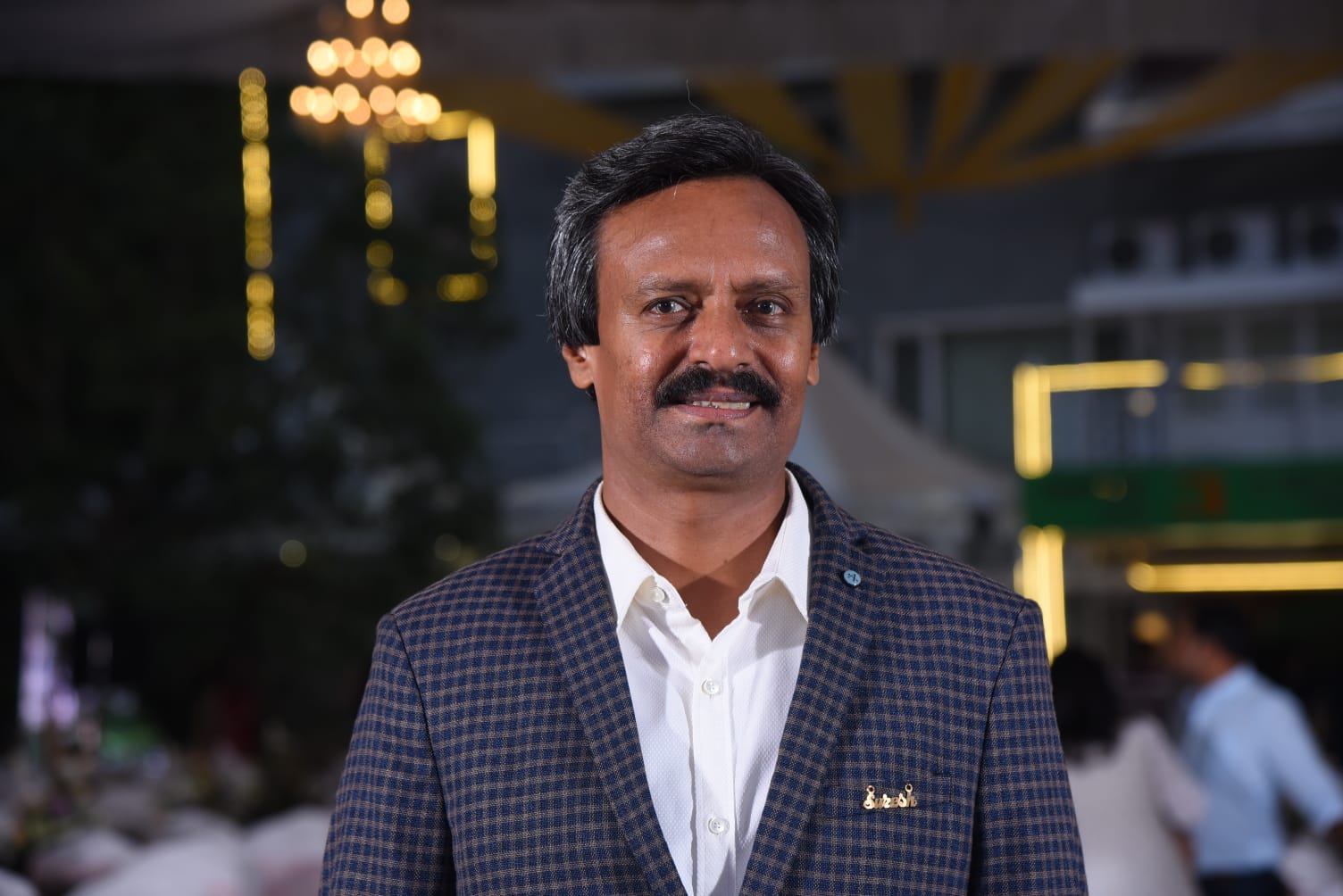 About Us - Dr. Suresh Kumar